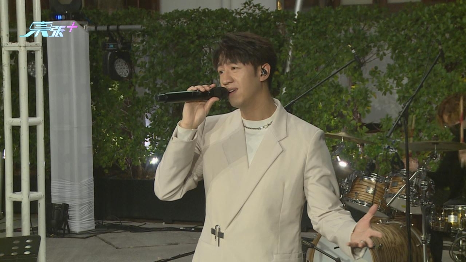 國語 馮允謙現身新專輯發佈會 深情獻唱歌曲贈歌迷 東張