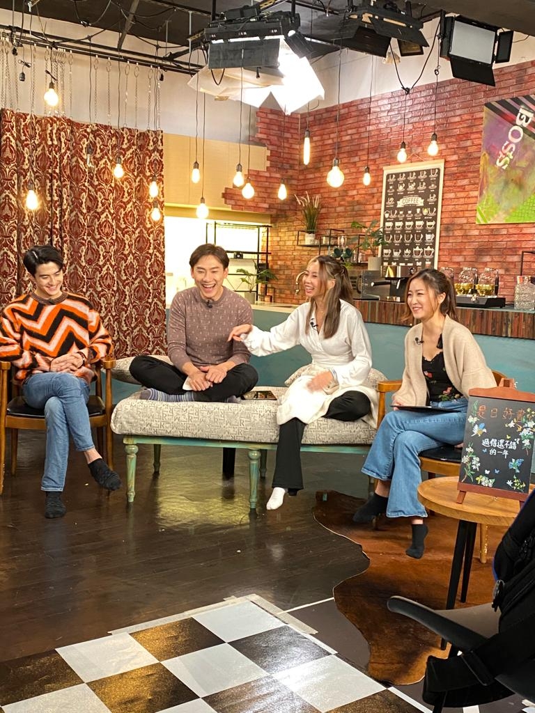 開卷堅持逾一年終守得雲開 Patrick Sir感激J2台長支持 - 東張+