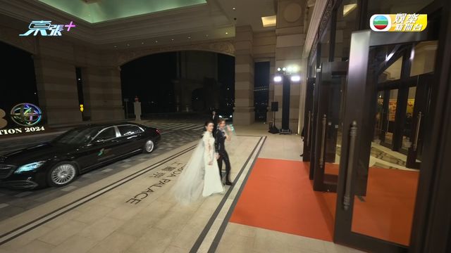 萬千星輝頒獎典禮｜楊茜堯林夏薇黑白配優雅登場 鍾柔美大個女透視裝小騷性感現女人味 - 東張+