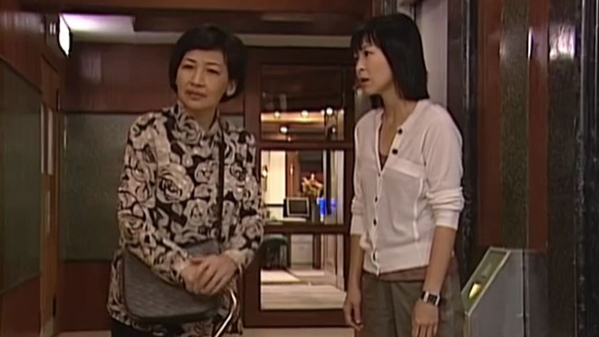 蘇玉華與馮素波拍TVB《奪命真夫》結母女緣 拍戲最驚未排練即埋位 - 東張+