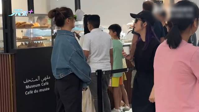 小春千嬅兩家人同遊阿聯酋 星二代Jasper Torres暴風式成長 - 東張+